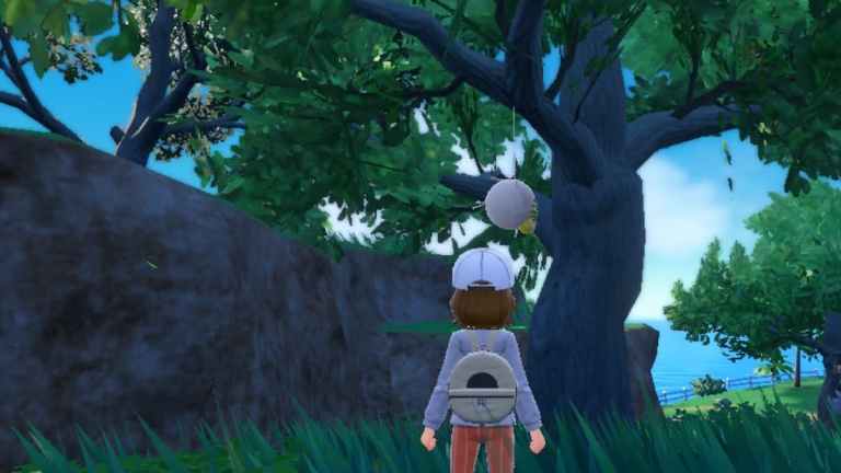 How to knock Pokémon out of trees in Pokémon Scarlet & Violet | Pro ...