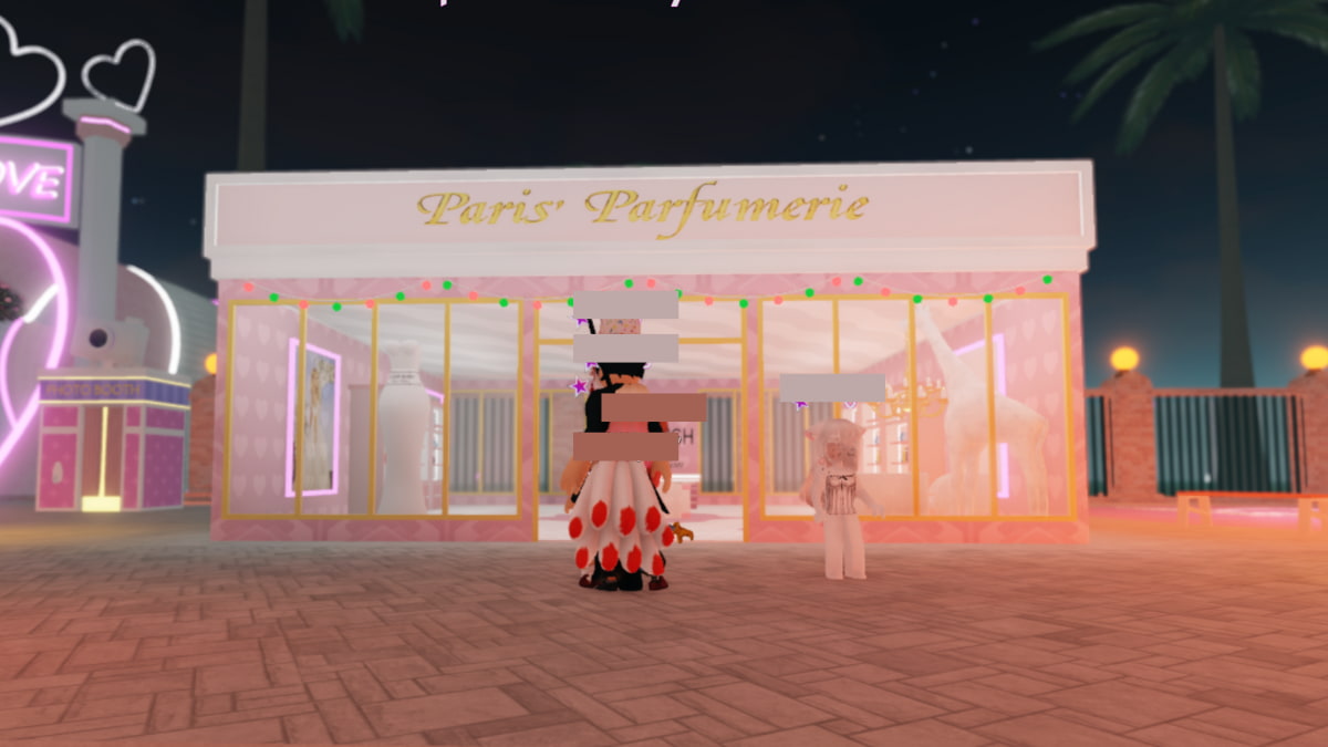 How to get the free Paris Hilton Perfume Bag avatar item in Paris World ...