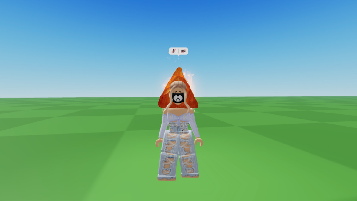 How to get the free Flaming Hot Chip Head avatar item on Roblox ...